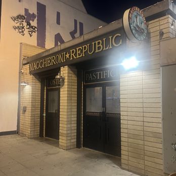 MACCHERONI REPUBLIC - 6753 Photos & 4006 Reviews - 332 S Broadway, Los ...