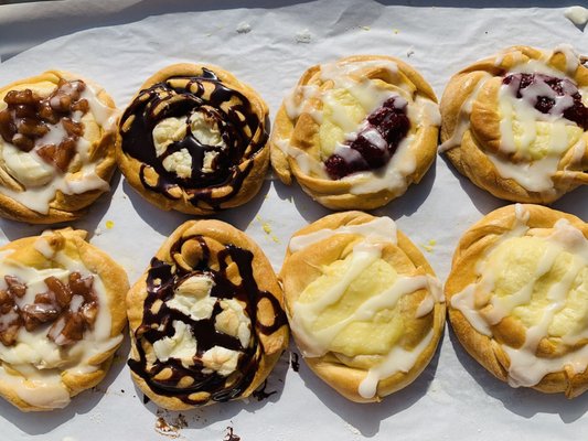 FULL MOON RISING BAKERY - Updated July 2024 - 145 Photos & 20 Reviews ...