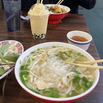 PHO PARADISE - Updated November 2024 - 73 Photos & 48 Reviews - 6769 N Cedar Ave, Fresno ...