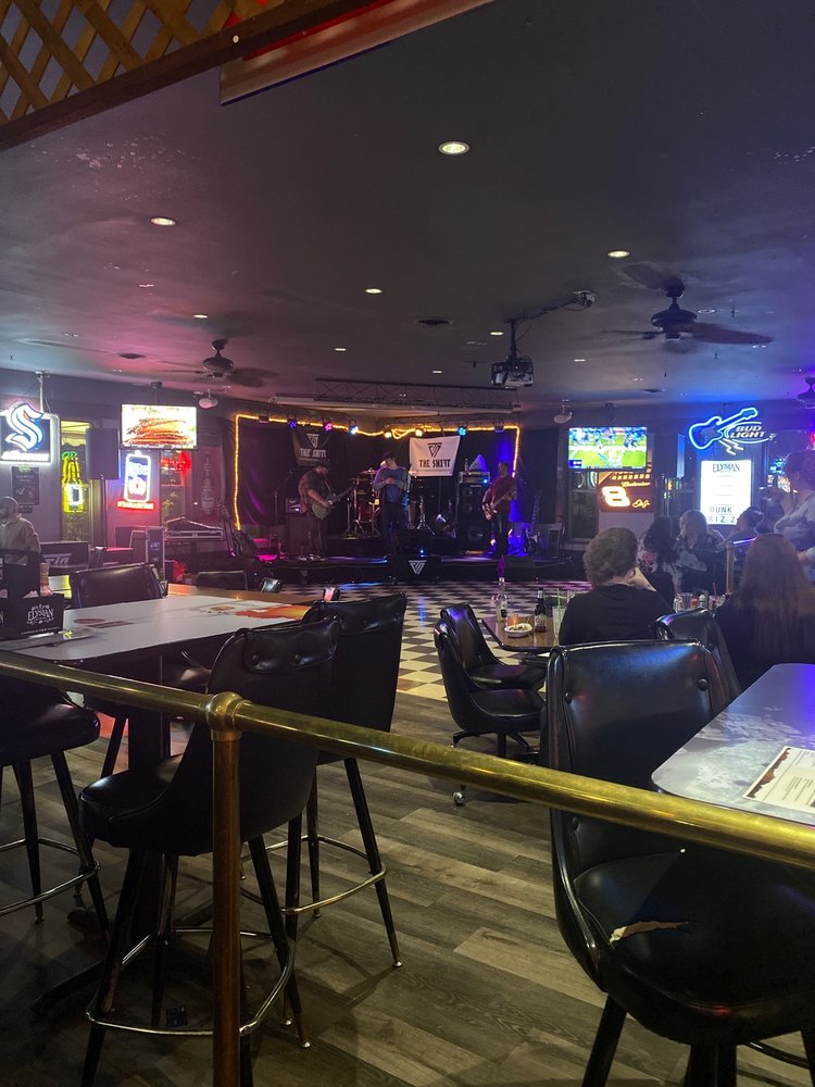 BOLO’S BAR & GRILL - 17 Photos & 27 Reviews - 116 S Best Rd, Spokane ...