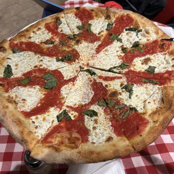 GRIMALDI’S PIZZERIA - Updated January 2025 - 153 Photos & 140 Reviews ...