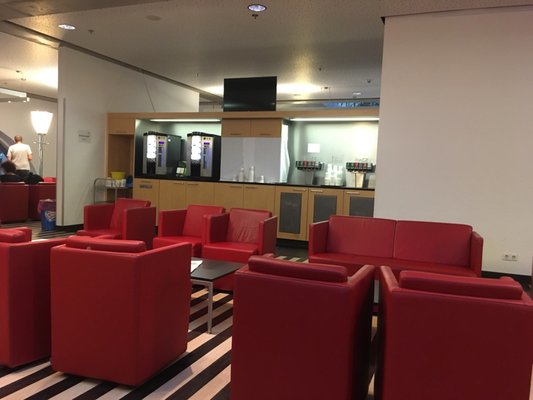 DB LOUNGE FRANKFURT HBF. - 83 Photos & 43 Reviews - Lounges - Am ...