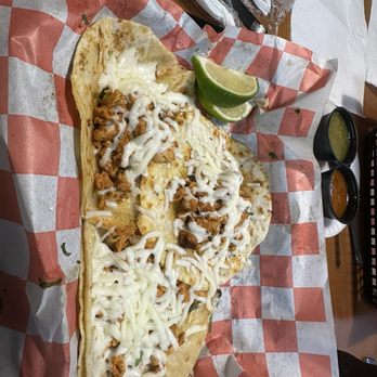 EL CHIDO TAQUERIA Y ANTOJITOS - Updated August 2025 - 20 Photos - 11001 ...