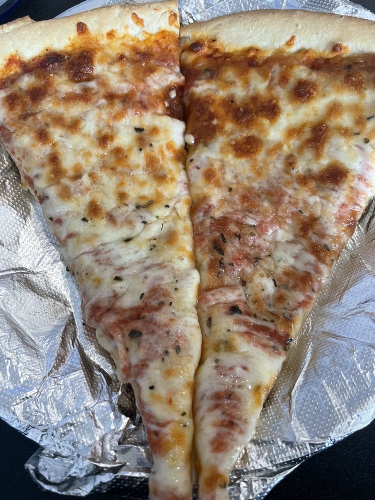 CARUSO’S PIZZA - 65 Photos & 199 Reviews - 9576 Potter Rd, Des Plaines ...