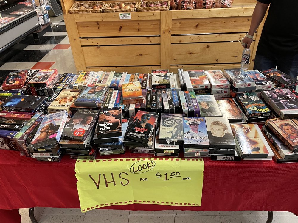 BELLTOWN GROCERY - Updated June 2025 - 12 Photos & 75 Reviews - 2221 ...