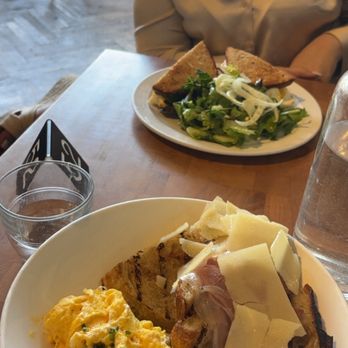 COMMONWEALTH CAFE - Updated July 2025 - 797 Photos & 641 Reviews - 300 ...