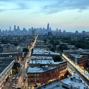 UP ROOM - Updated July 2025 - 295 Photos & 143 Reviews - 2018 W North ...