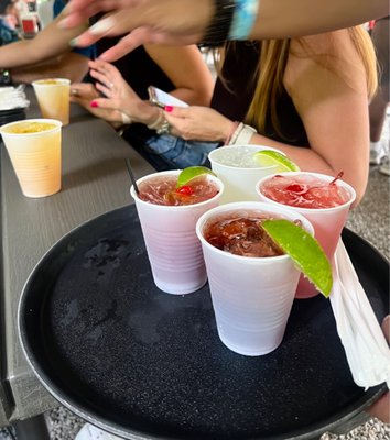 LA MANADA - Updated September 2025 - 50 Photos & 14 Reviews - Carr 3131 ...