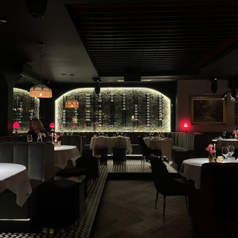 ADKT LA - Updated July 2024 - 365 Photos & 145 Reviews - 531 N Fairfax ...