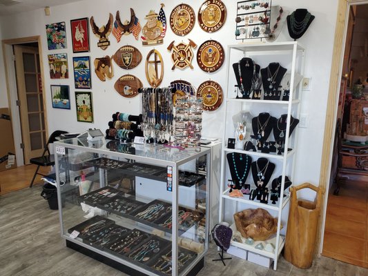 RED ROCK GIFT SHOP - Updated June 2024 - 111 Bell Rock Plz, Sedona ...