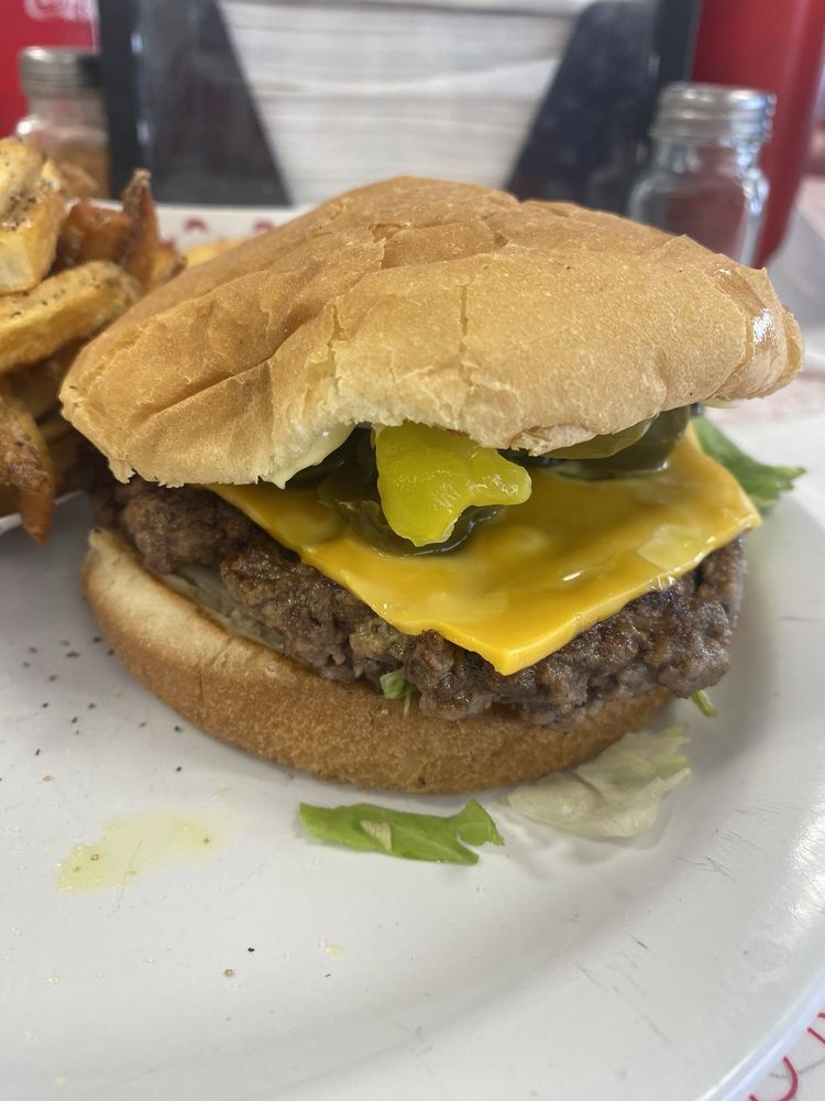 DIXIE MAID DRIVE-IN - Updated August 2025 - 13 Photos & 20 Reviews ...