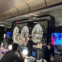 360 WESTPORT - Updated October 2025 - 376 Photos & 94 Reviews - 111 W ...