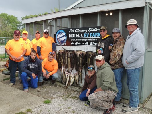 WHITE CAPS MOTEL & RV PARK - Updated October 2025 - 21 Photos - 2186 W ...