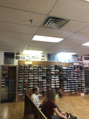 RAGGED MOUNTAIN RUNNING SHOP - 11 Photos & 46 Reviews - 3 Elliewood Ave ...