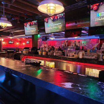 IRON BAR - Updated October 2025 - 113 Photos & 275 Reviews - 5 South St ...