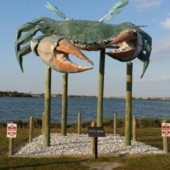 BIG BLUE CRAB - Updated November 2025 - 1580 E Laurel St, Rockport ...