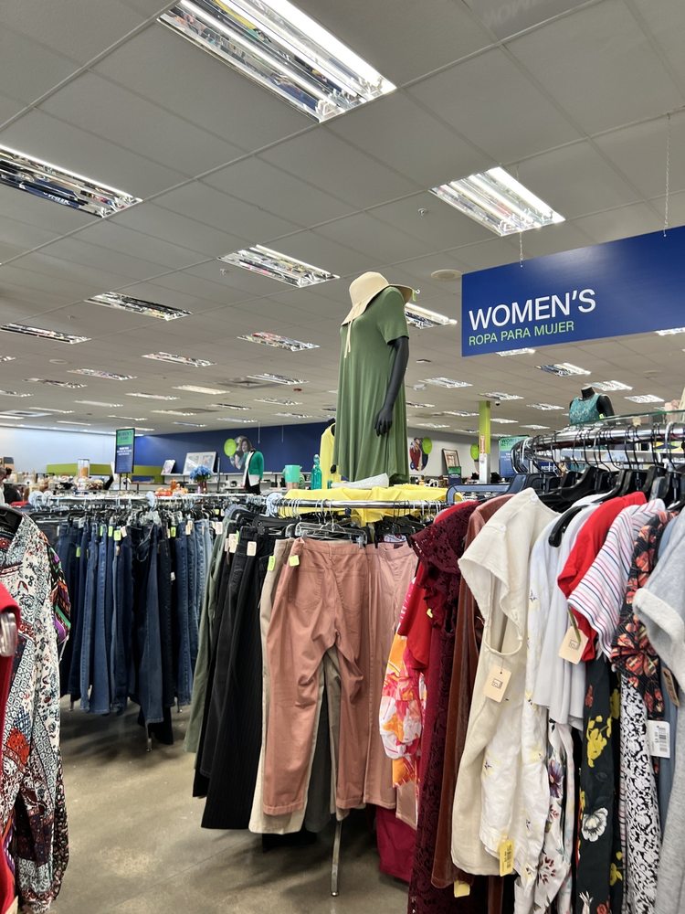 GOODWILL STORE & DONATION CENTER - Updated June 2025 - 11 Photos & 37 ...