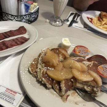 THE ROXBURY DINER - Updated December 2025 - 134 Photos & 175 Reviews ...