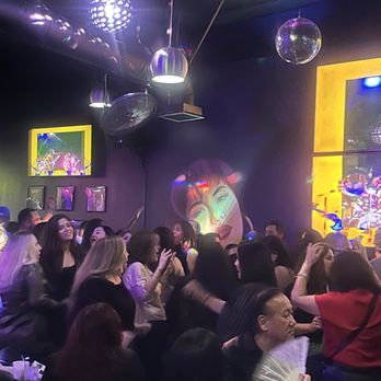 FLASHBACKZ LOUNGE & GRILL - 161 Photos & 167 Reviews - 7013 Greenleaf ...