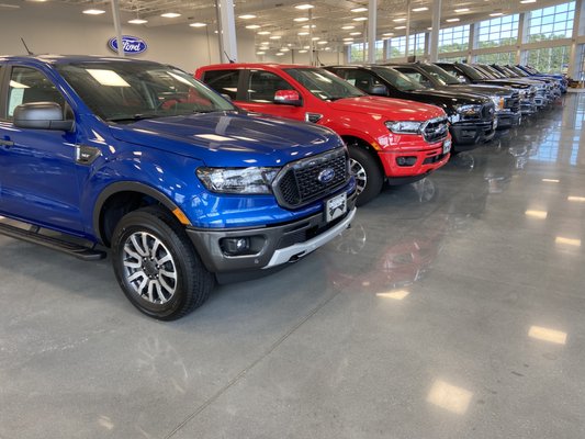 CROSSROADS FORD OF APEX - Updated December 2025 - 19 Photos & 135 ...