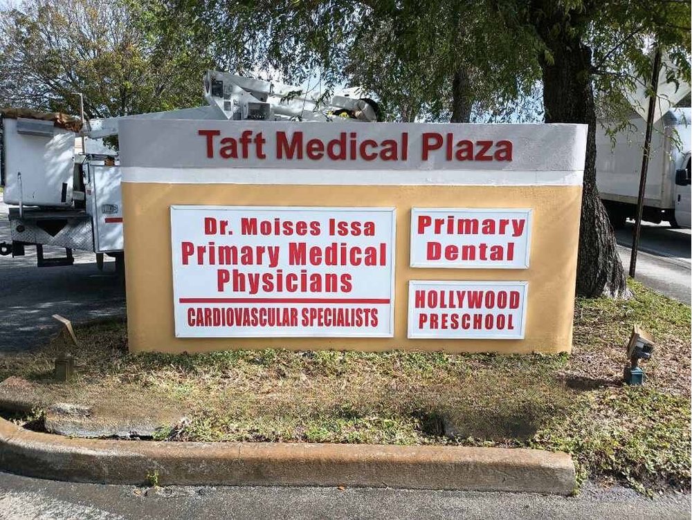 MOISES ISSA, MD - Updated February 2025 - 10 Photos - 6517 Taft St ...