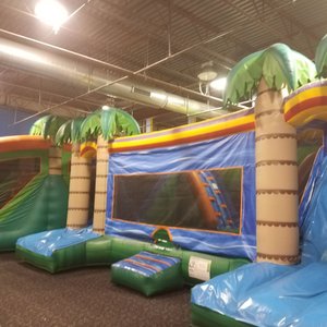 FUNFLATABLES - DYER - 47 Photos & 14 Reviews - Party & Event Planning ...