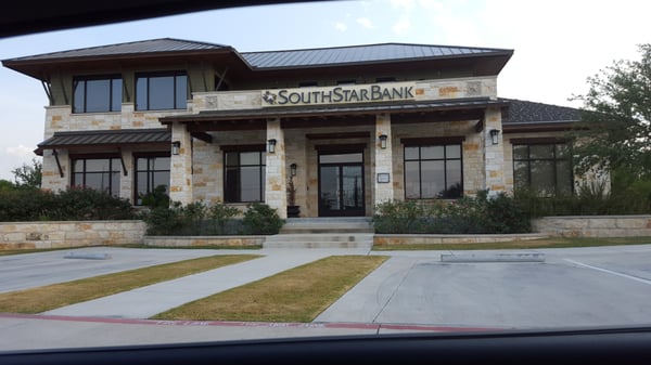 SOUTHSTAR BANK, BEE CAVE - Updated December 2025 - 13 Photos - 3490 ...