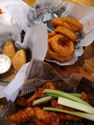 SHARKY’S WINGS & RAW BAR - Updated June 2025 - 648 Photos & 664 Reviews ...