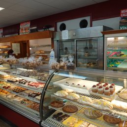 PIRO’S BAKERY & PIZZERIA - Updated November 2025 - 61 Photos & 138 ...