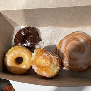 LE DONUTS & COFFEE - Updated October 2025 - 10 Photos - 8017 State Line Rd, Kansas City ...