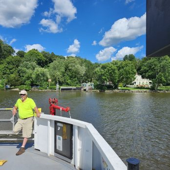 CHESTER-HADLYME FERRY - Updated December 2025 - 41 Photos & 10 Reviews ...