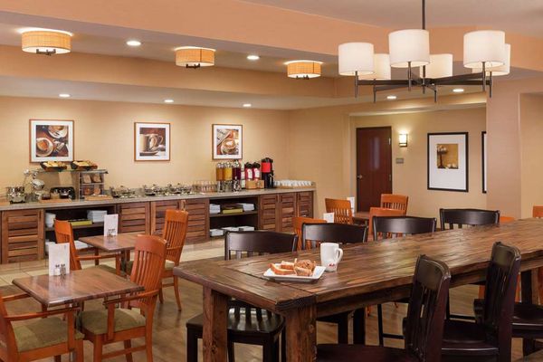 DOUBLETREE BY HILTON HOTEL PORTLAND - TIGARD - Updated May 2026 - 134 ...