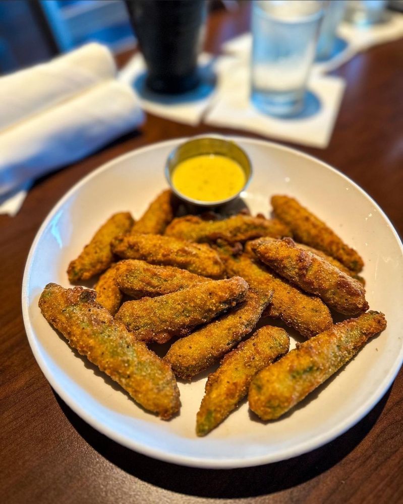 PUB W - Updated June 2024 - 289 Photos & 225 Reviews - 4830 E 61st St ...