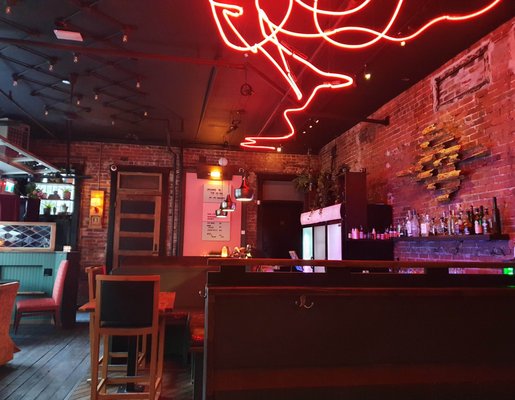 THE 515 BAR - Updated August 2024 - 17 Photos - 521 Seymour Street ...