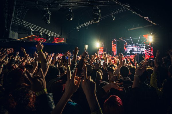 LIQUID - Updated December 2025 - 43 Photos & 33 Reviews - 624 ...