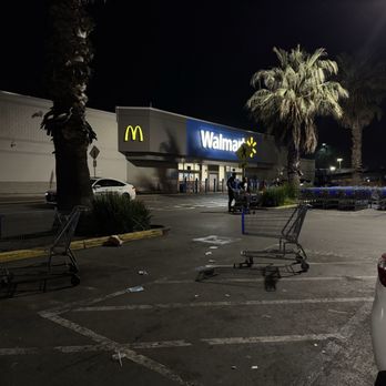 WALMART - Updated January 2026 - 440 Photos & 430 Reviews - 1919 Davis ...
