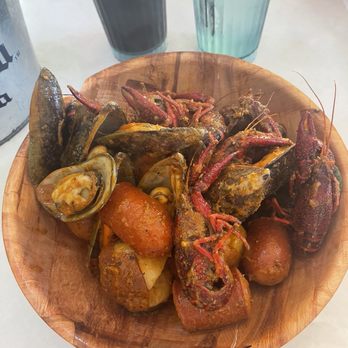 FIREHOUSE CRAWFISH - Updated December 2024 - 1779 Photos & 1304 Reviews ...
