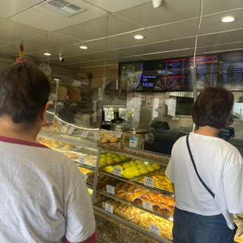 LONG’S FAMILY PASTRY - 1004 Photos & 429 Reviews - 715 N Spring St, Los ...