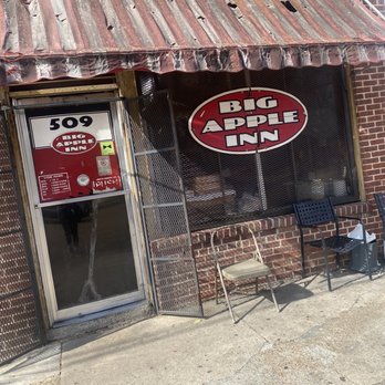 BIG APPLE INN - Updated January 2026 - 129 Photos & 80 Reviews - 509 N ...