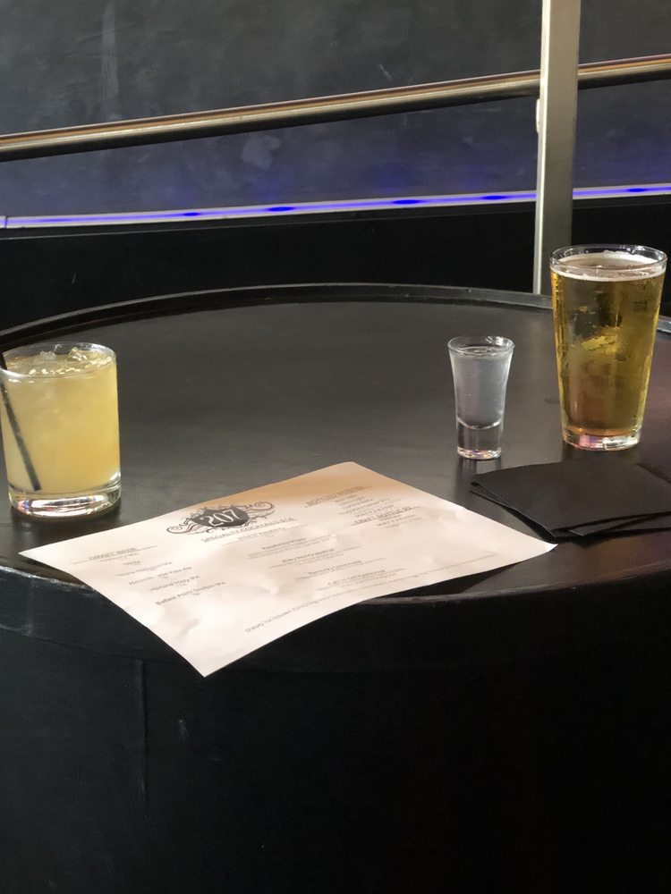 207 BAR - 68 Photos & 190 Reviews - 207 5th Ave, San Diego, California ...