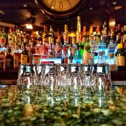 THE IRISH TIMES PUB - Updated November 2025 - 90 Photos - 130 Reviews ...