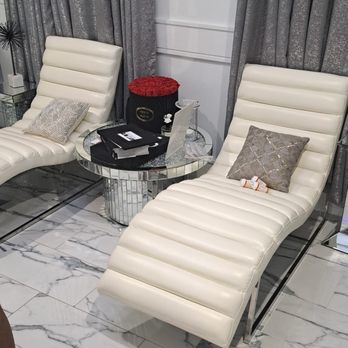 THE GLOW - Updated January 2026 - 15 Reviews - 1300 Chain Bridge Rd ...