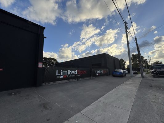 LIMITED SPEC - Updated May 2025 - 25 Photos - 8700 NW 7th Ave, Miami ...