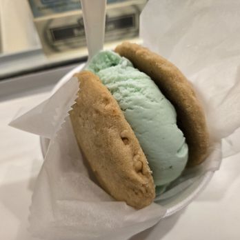 DIDDY RIESE COOKIES - Updated December 2024 - 3397 Photos & 5895 ...