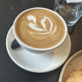 UNCOMMON AMSTERDAM - Updated January 2025 - 28 Photos - Eerste ...