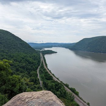 BREAKNECK RIDGE - Updated January 2026 - 619 Photos & 79 Reviews - 3258 ...