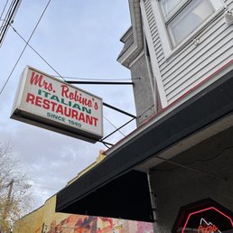 MRS. ROBINO’S RESTAURANT - Updated May 2026 - 169 Photos & 308 Reviews ...