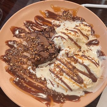 WHITE RABBIT DESSERT EXPERIENCE Winter Garden, FL - Updated November ...