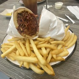 ROUNDABOUT GRILL - 77 Photos & 69 Reviews - 12670 Hesperia Rd ...