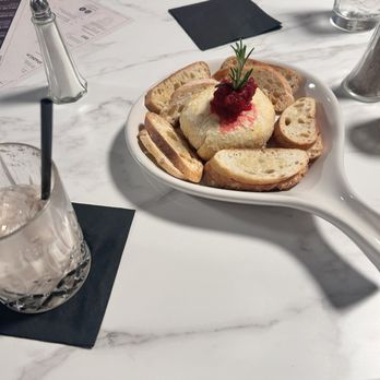 NINE ZERO ONE IGLOO BAR - Updated January 2025 - 45 Photos & 38 Reviews ...